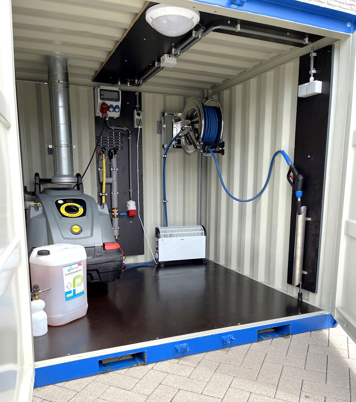 Provision introduceert compacte wasplaats met stoomcleaner